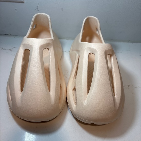 Shoes | New Foam Runner Shoes For Men Womenhollow Cloud Slides | Poshmark